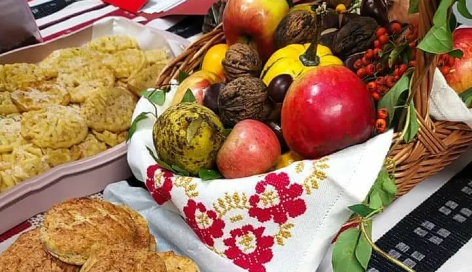 Izložba slatkih i slanih kolača u Našičkom Novom Selu